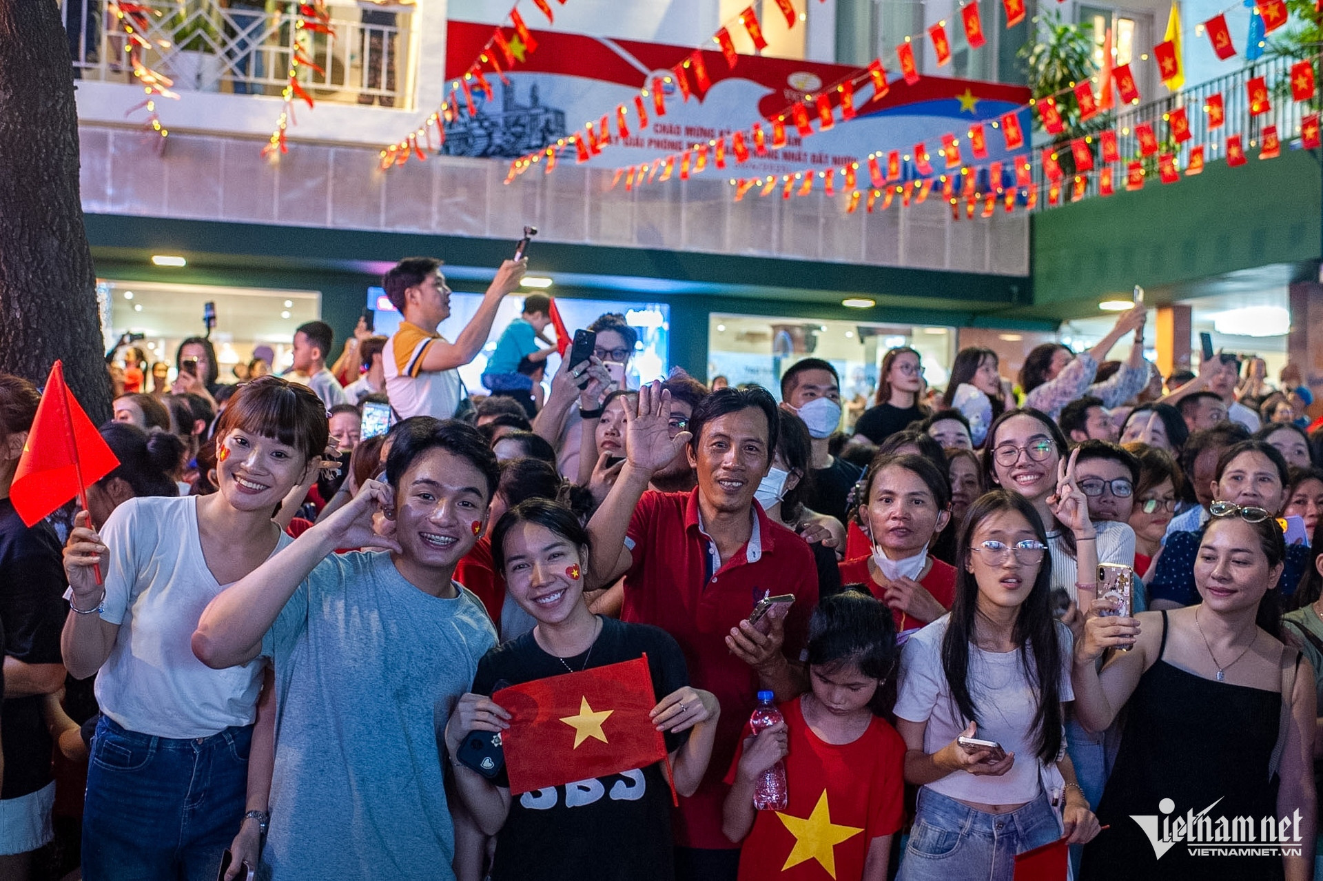 International troops to march in Vietnam’s Reunification Day parade ...
